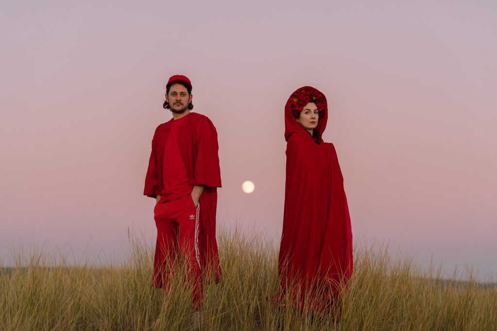 Ail-wasgu albwm Dos Bebés Rogue Jones – Y Selar